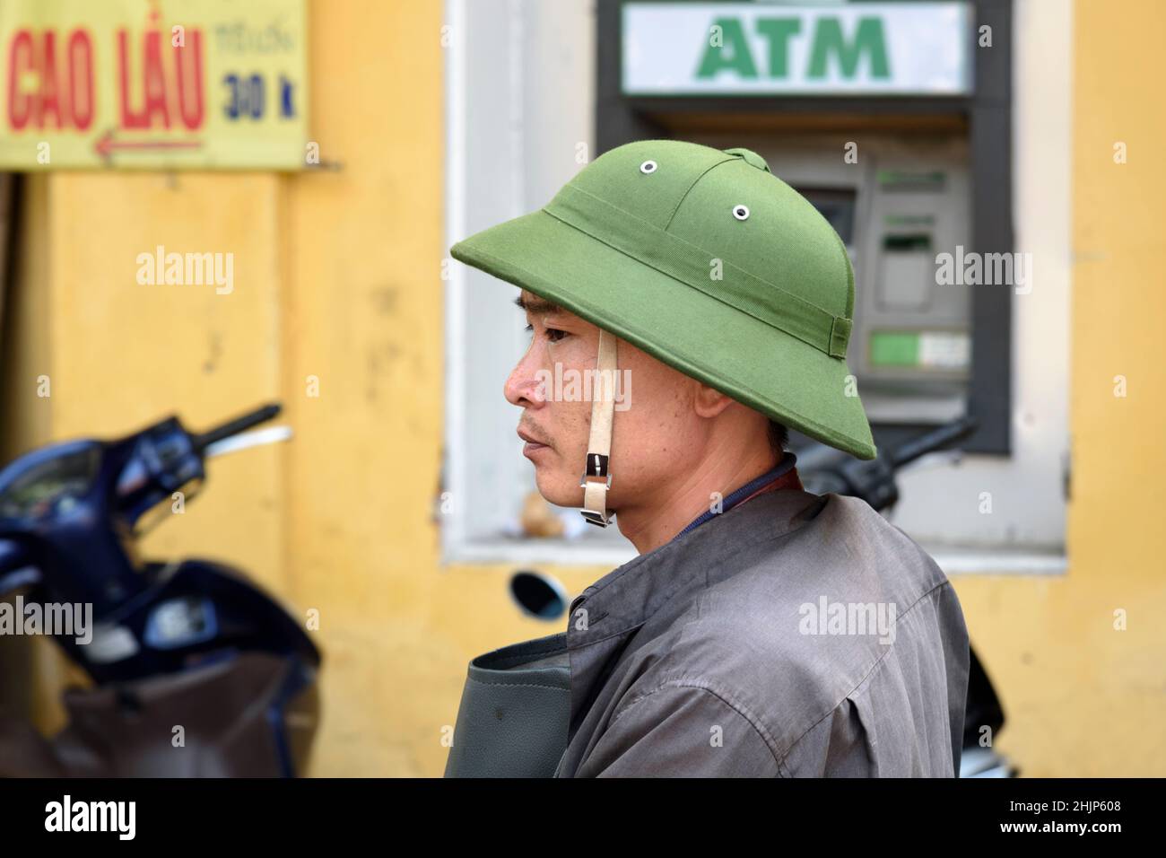 Atm machine asia hi-res stock photography and images - Alamy