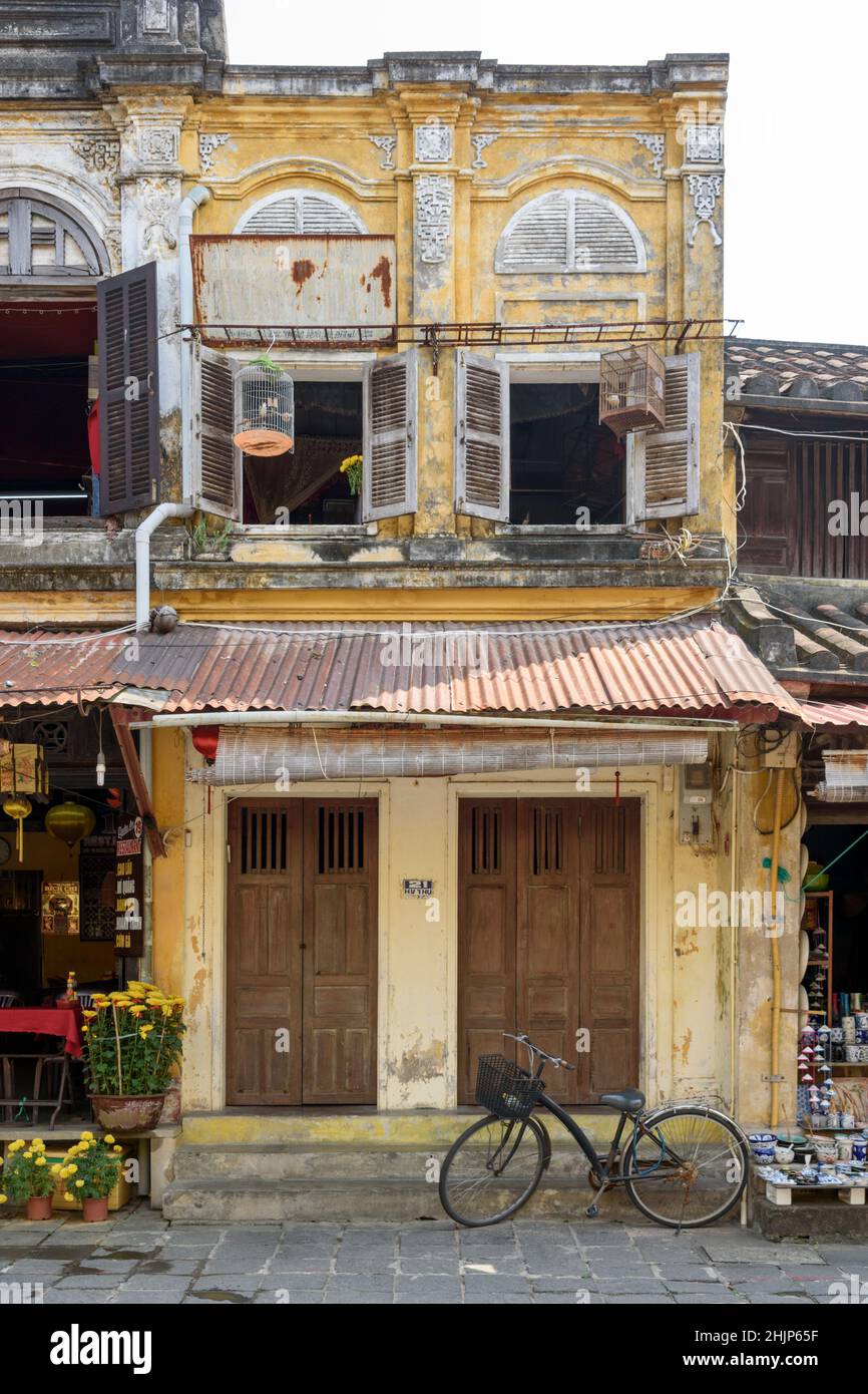 Southeast asia traditional architecture hi-res stock photography and ...