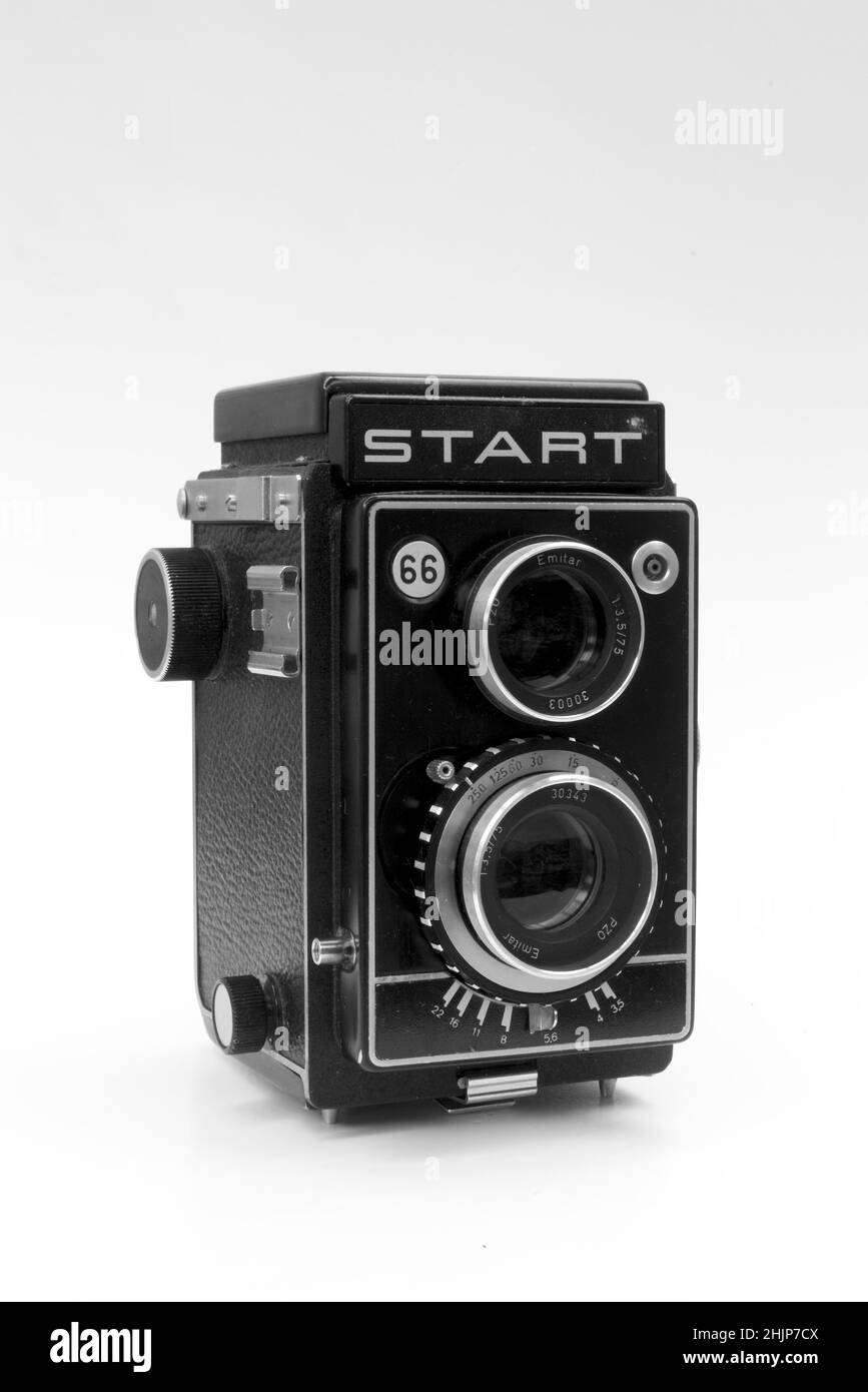 Tlr 120 film camera hi-res stock photography and images - Alamy