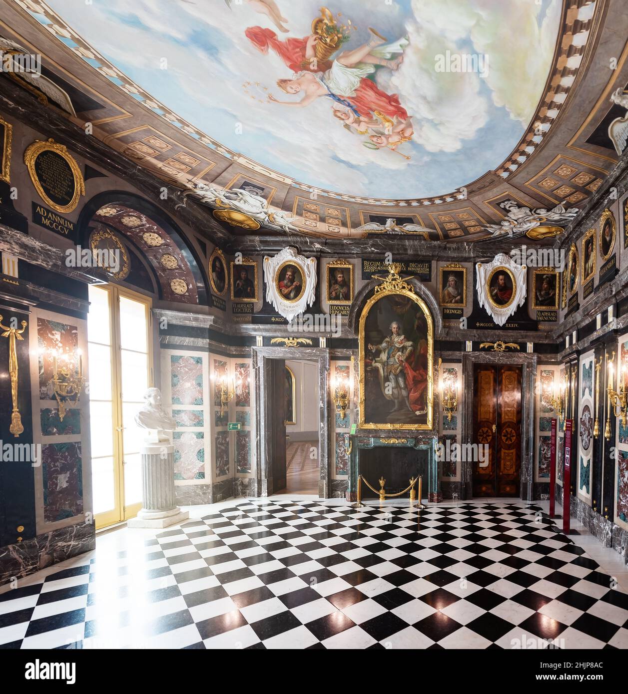 Royal_castle hi-res stock photography and images - Alamy