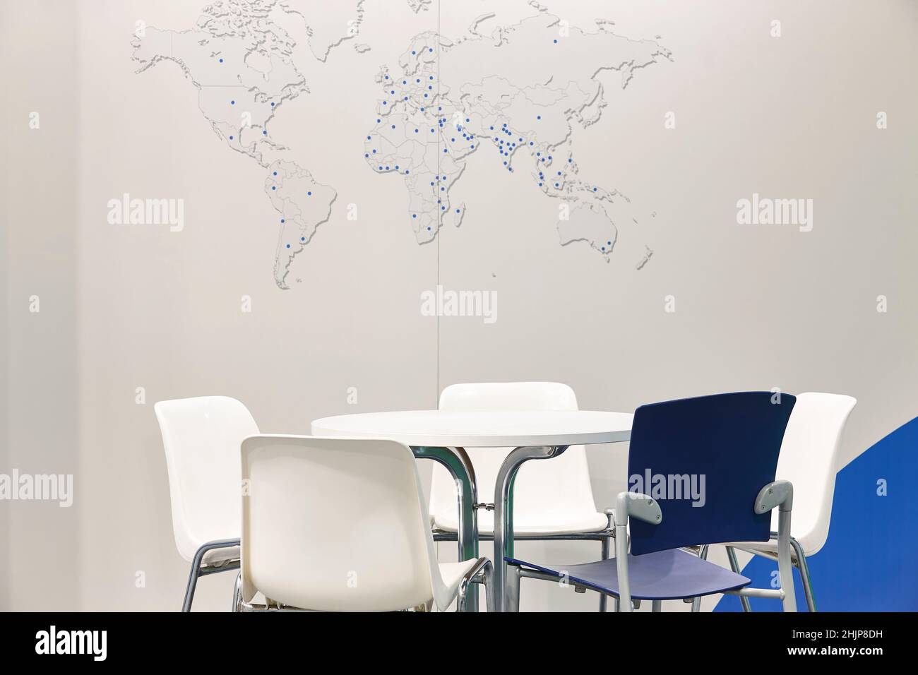 Commercial office wall map hi-res stock photography and images - Alamy