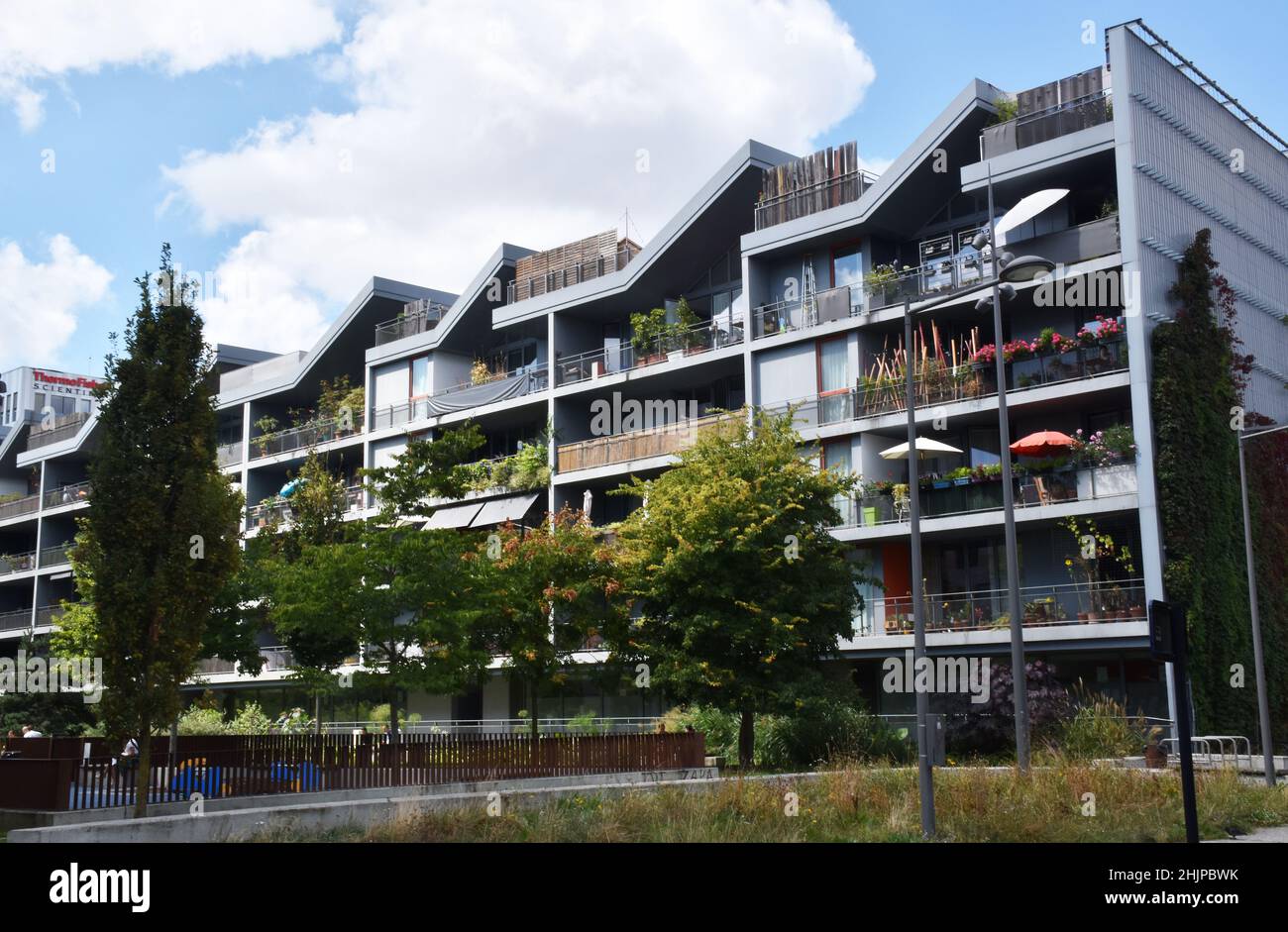 Six-storey apartment block in Bordeaux, with strongly expressed ...