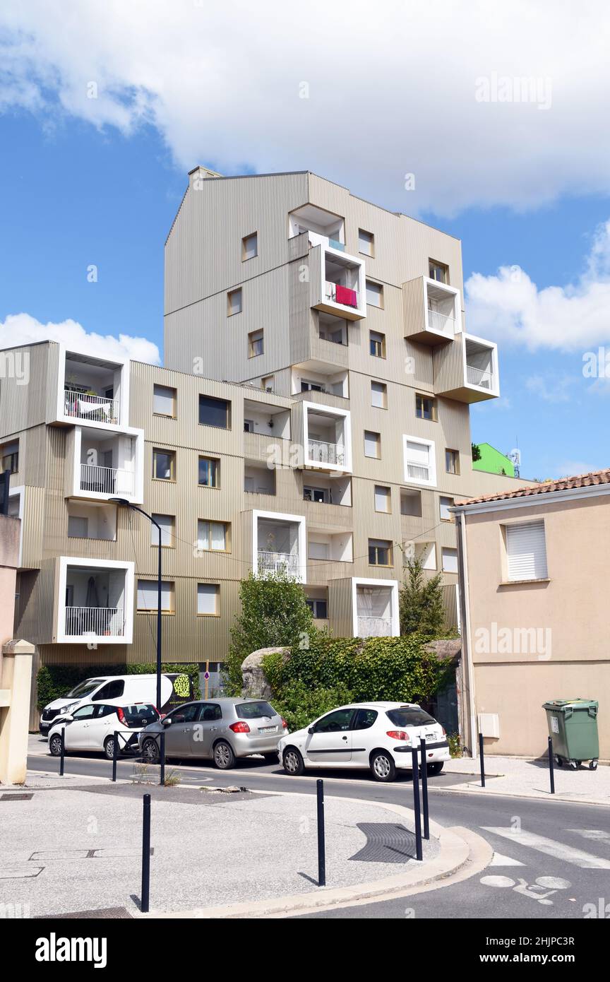 Inset balconies hi-res stock photography and images - Alamy
