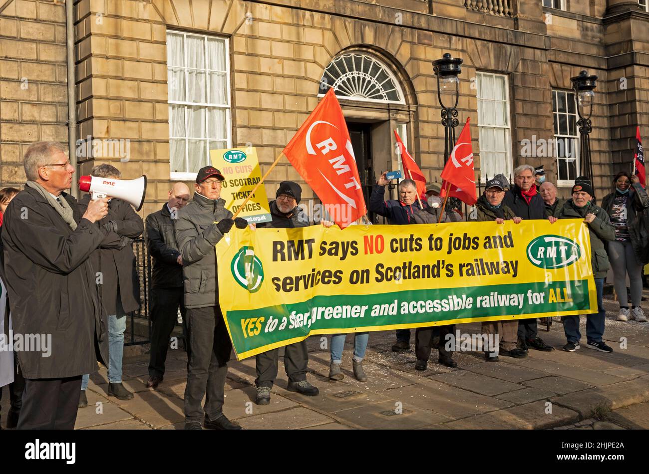 Colin fox hi-res stock photography and images - Alamy