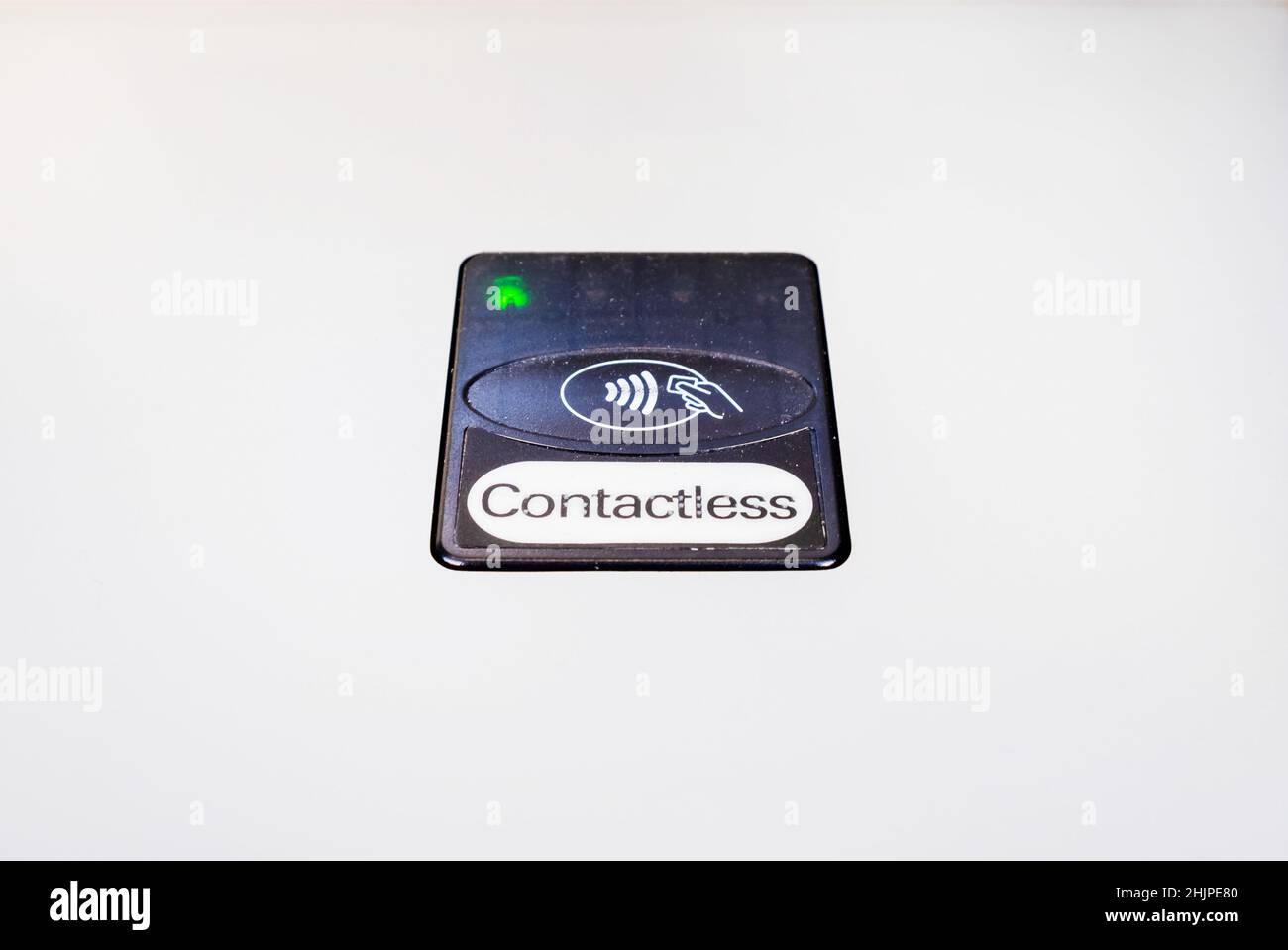 Credit card slot in machine hi-res stock photography and images - Alamy