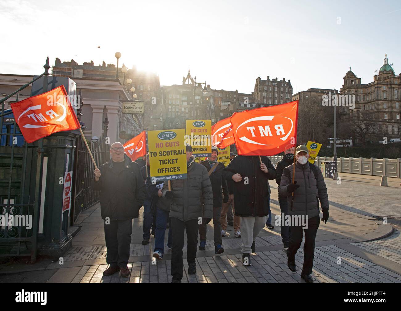 Colin fox hi-res stock photography and images - Alamy