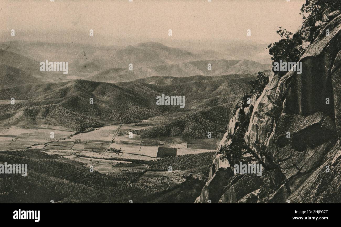 The Buffalo Mountains, a spur of the dividing range running east & west ...