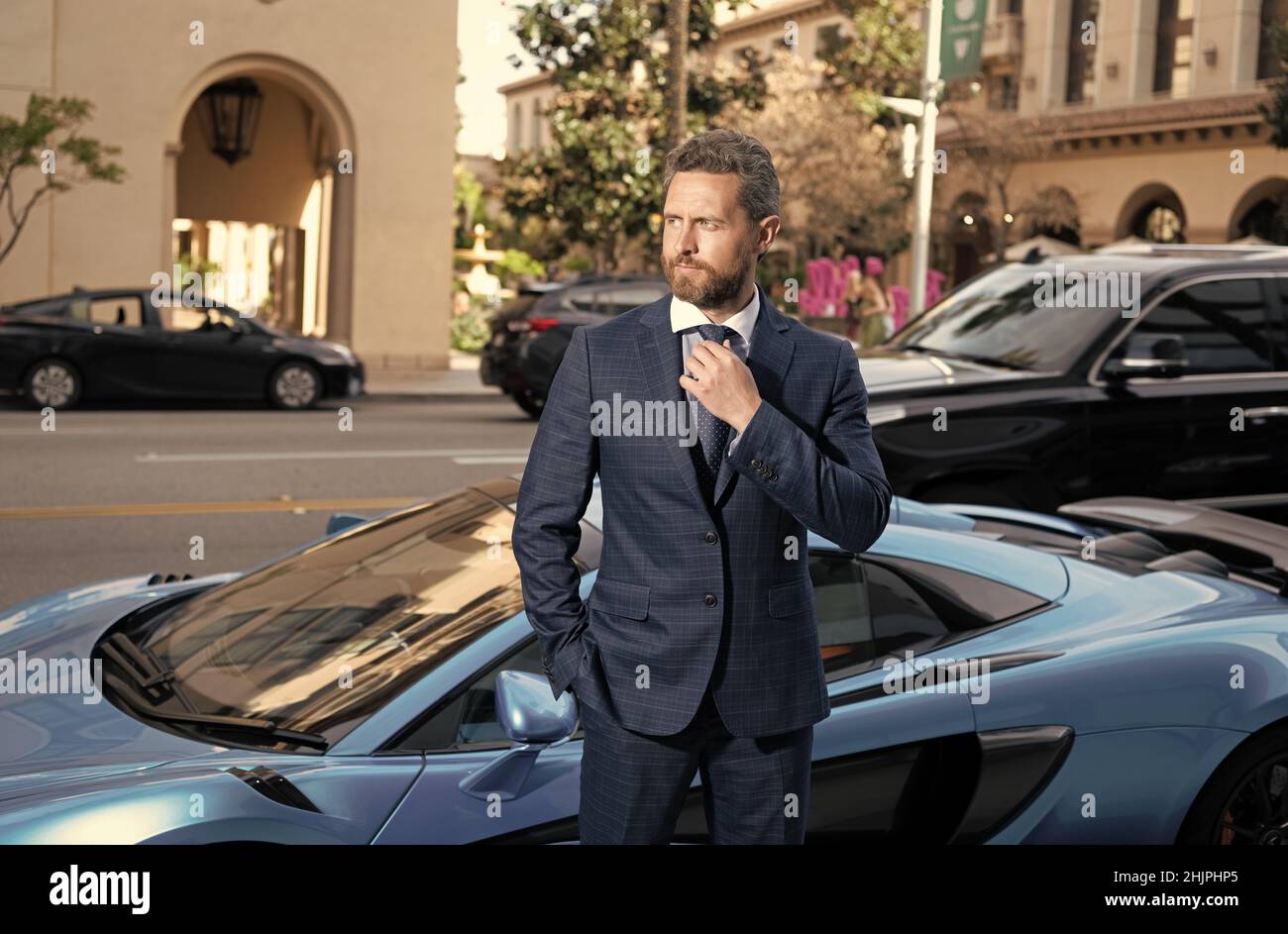 Man in expensive suit hi-res stock photography and images - Alamy