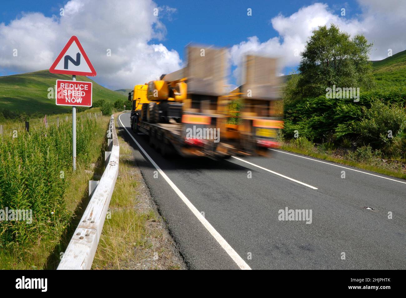 Lorry driving scotland hi-res stock photography and images - Alamy