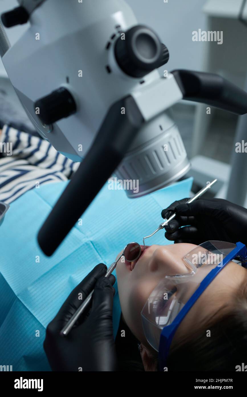 Human teeth microscope hi-res stock photography and images - Alamy