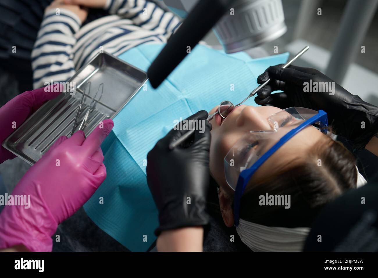Human teeth microscope hi-res stock photography and images - Alamy