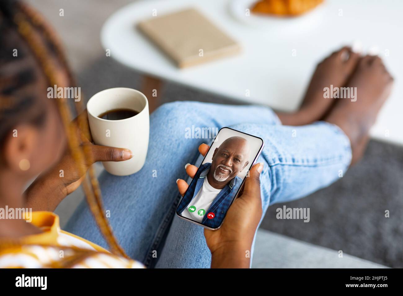 African parents meeting hi-res stock photography and images - Alamy