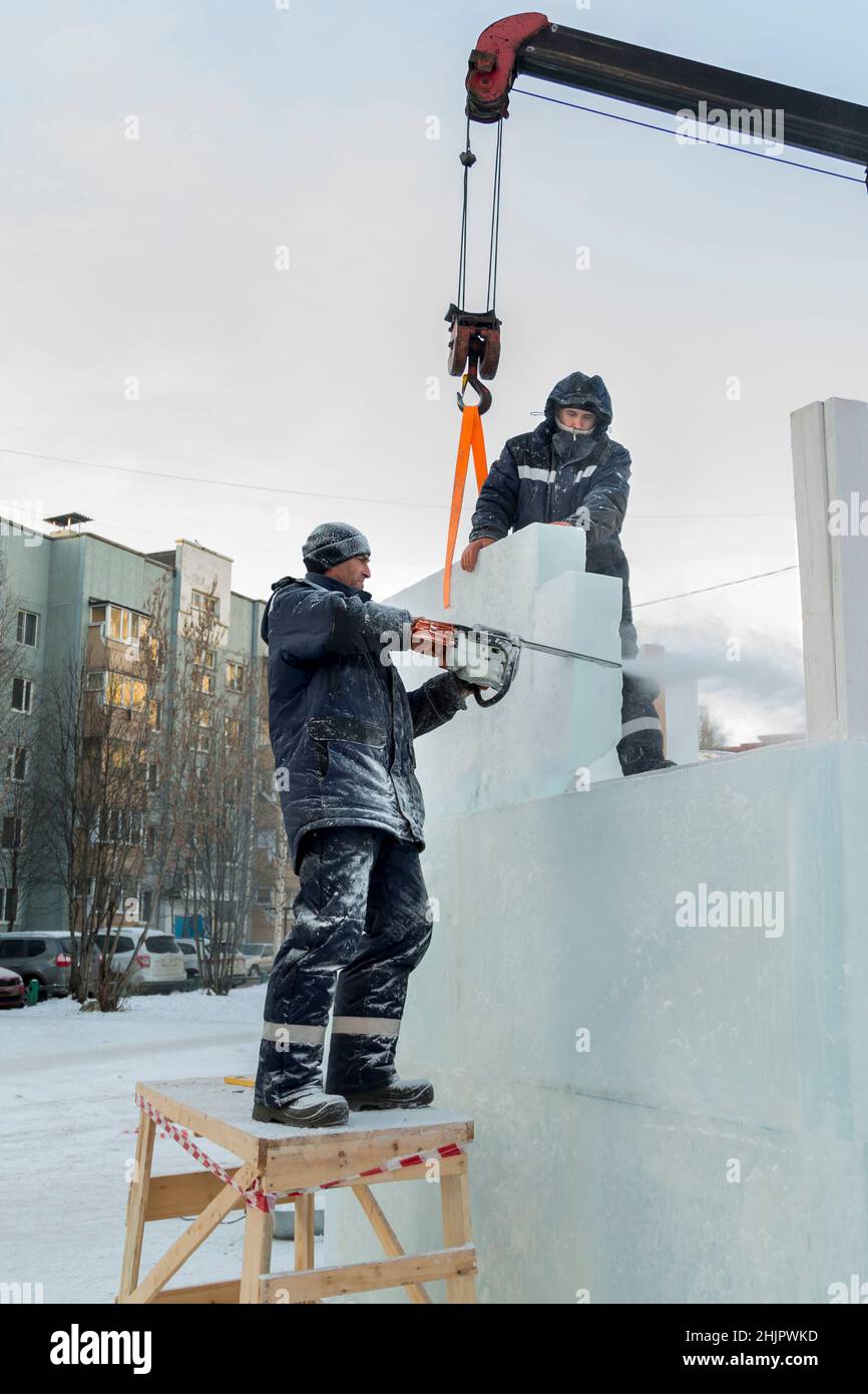Winter workwear hi-res stock photography and images - Alamy