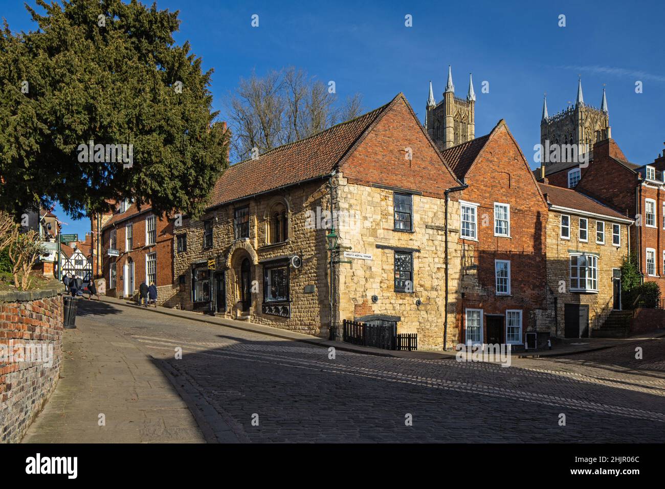 Lincoln castle steep hill hi-res stock photography and images - Alamy