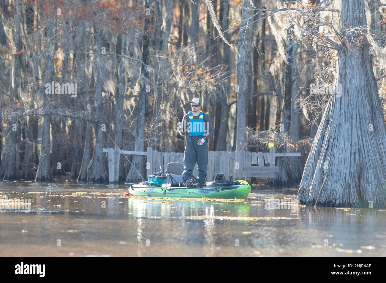 man fishing structure on lake Stock Photo - Alamy