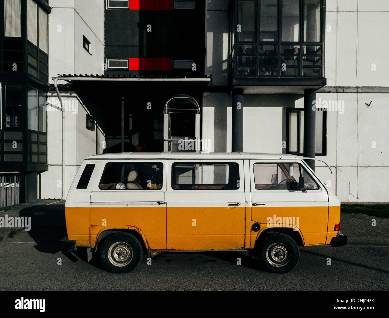 Van parking hi-res stock photography and images - Alamy