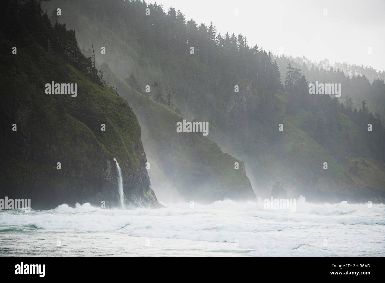 Coastal waterfall along Oregon shoreline Stock Photo - Alamy
