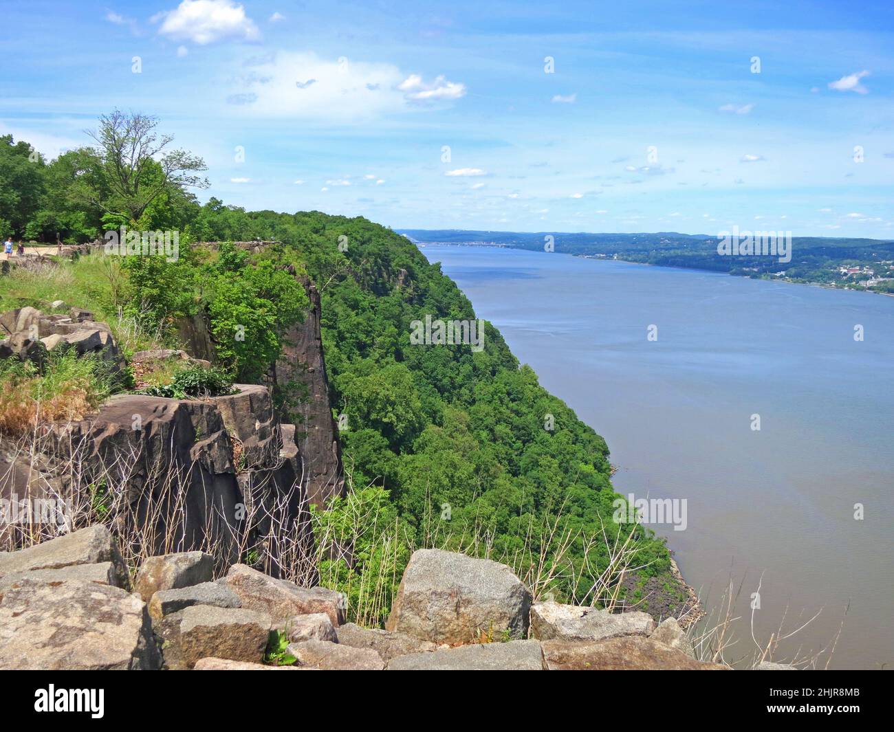 New Jersey/New York state line lookout over the Palisade cliffs & the ...