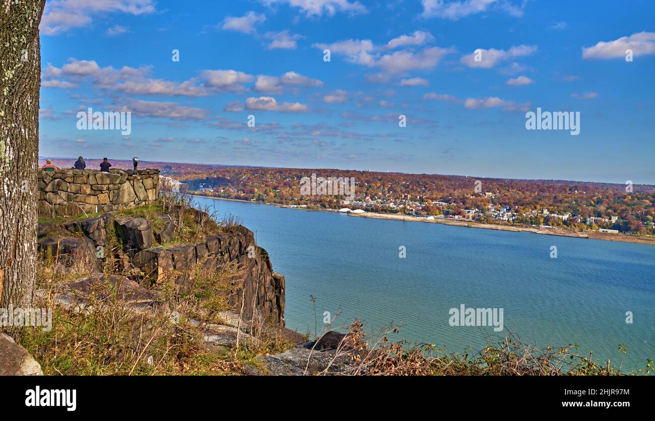 New Jersey,New York state line lookout over the Palisade cliffs and the ...