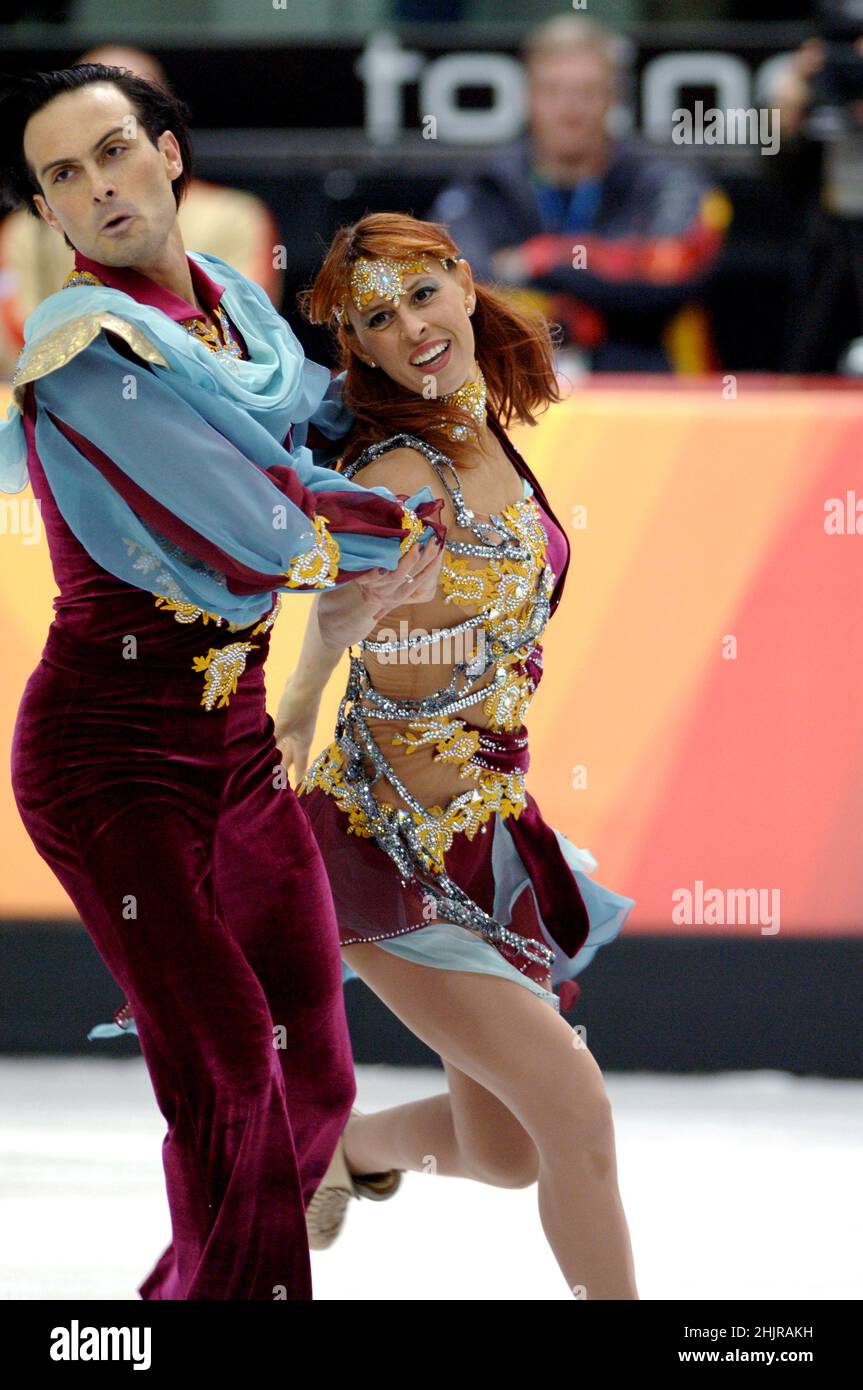 Sport ice skating dancing holding hands hi-res stock photography and ...