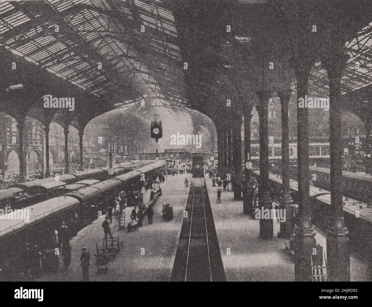 Liverpool street station vintage hi-res stock photography and images ...