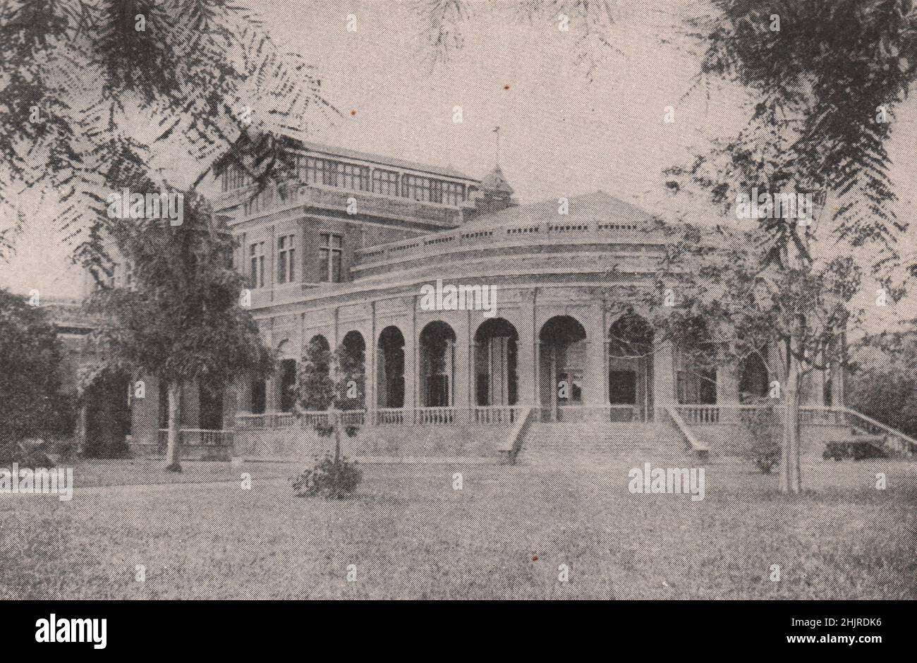 Arcaded building of the Museum in Pantheon Road. India. Madras (1923 ...