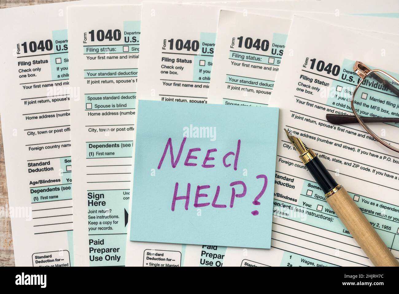 1040 form hi-res stock photography and images - Alamy