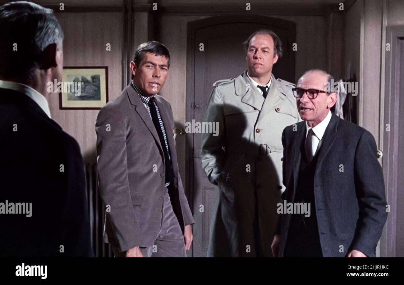 USA. Ned Glass , James Coburn and George Kennedy in a scene from the (C ...