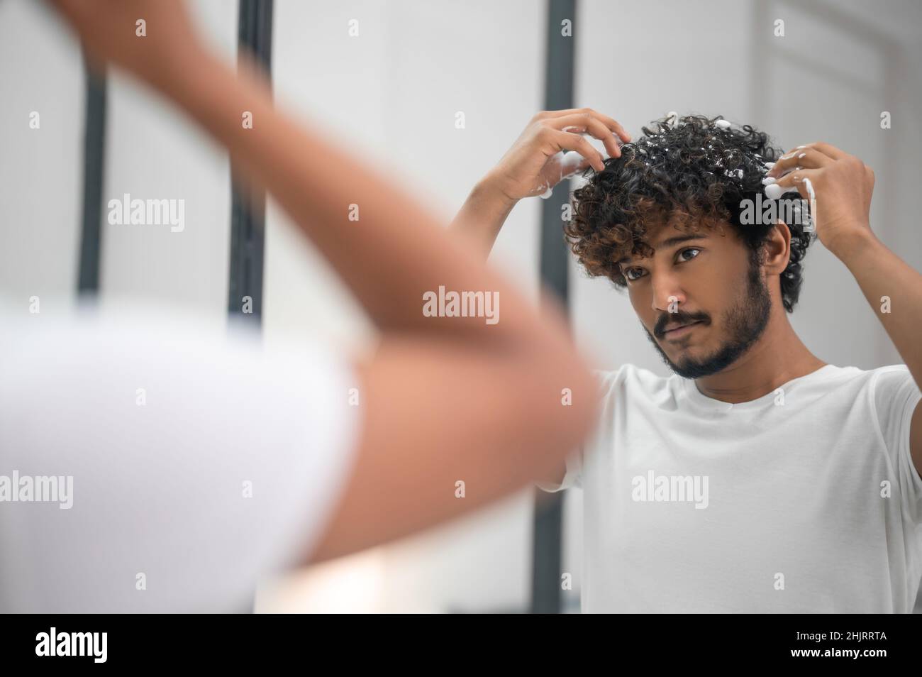 Hairstyling hi-res stock photography and images - Alamy