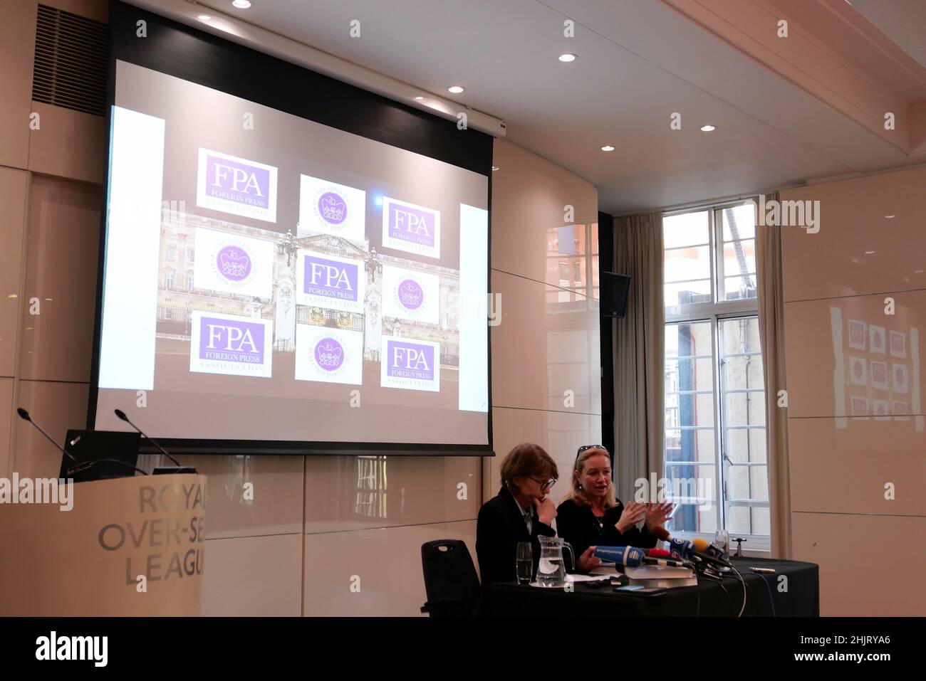 Definitive royal biography hi-res stock photography and images - Alamy