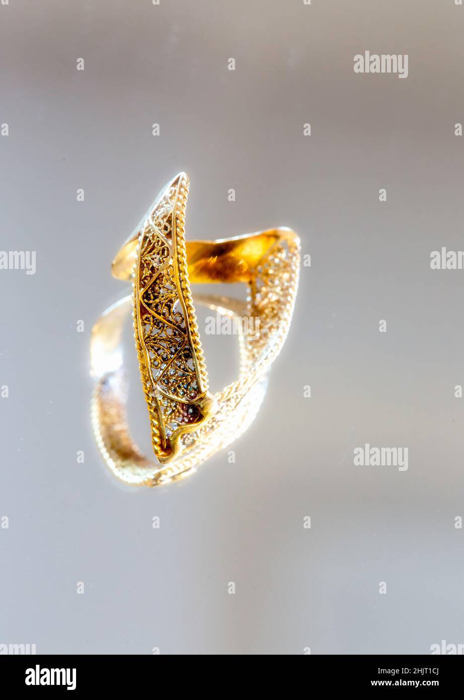 14k Yellow Gold African V-Shape Ring Chevron Design Stock Photo - Alamy