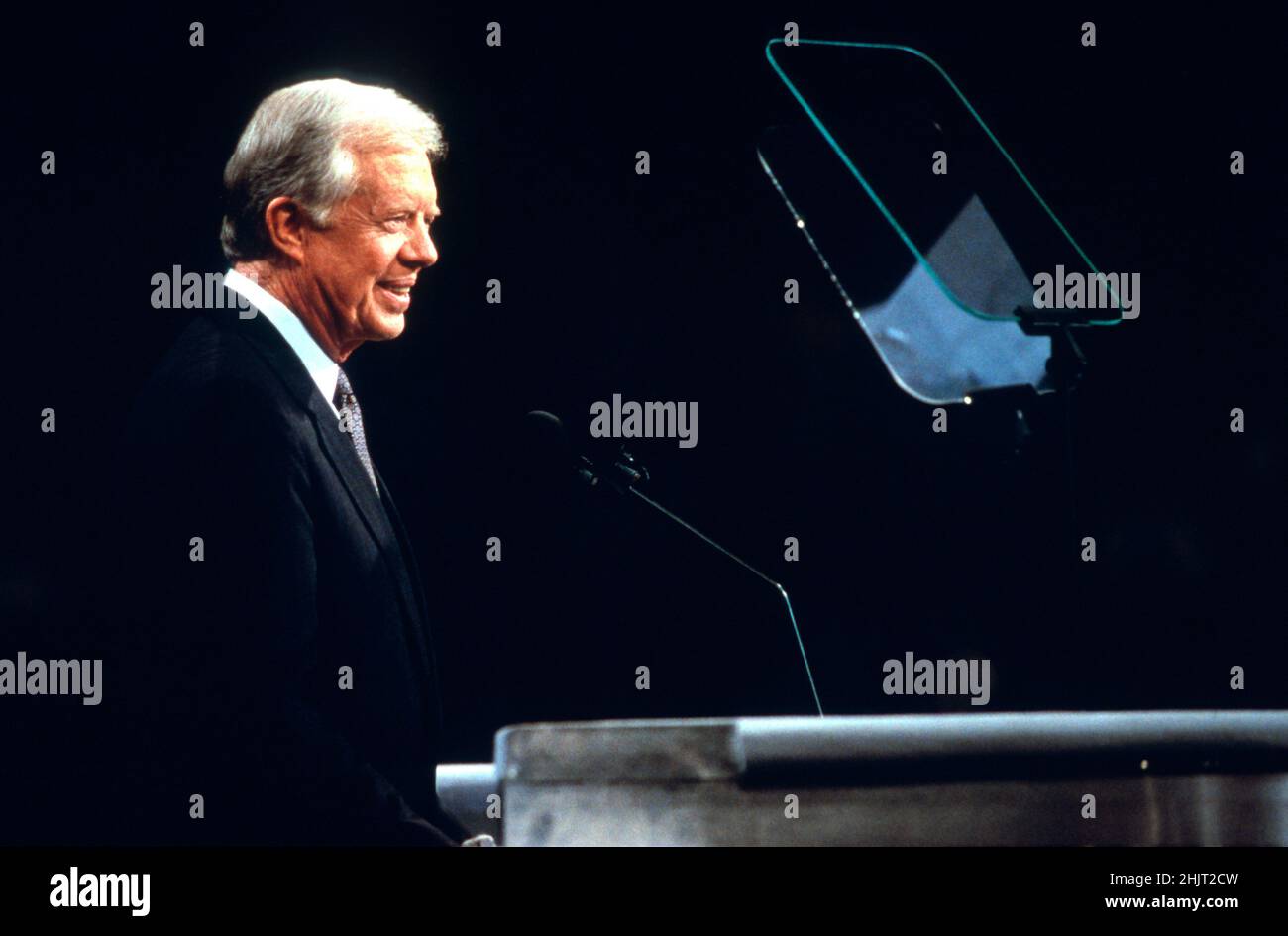 Former United States President Jimmy Carter makes remarks at the 1992 ...