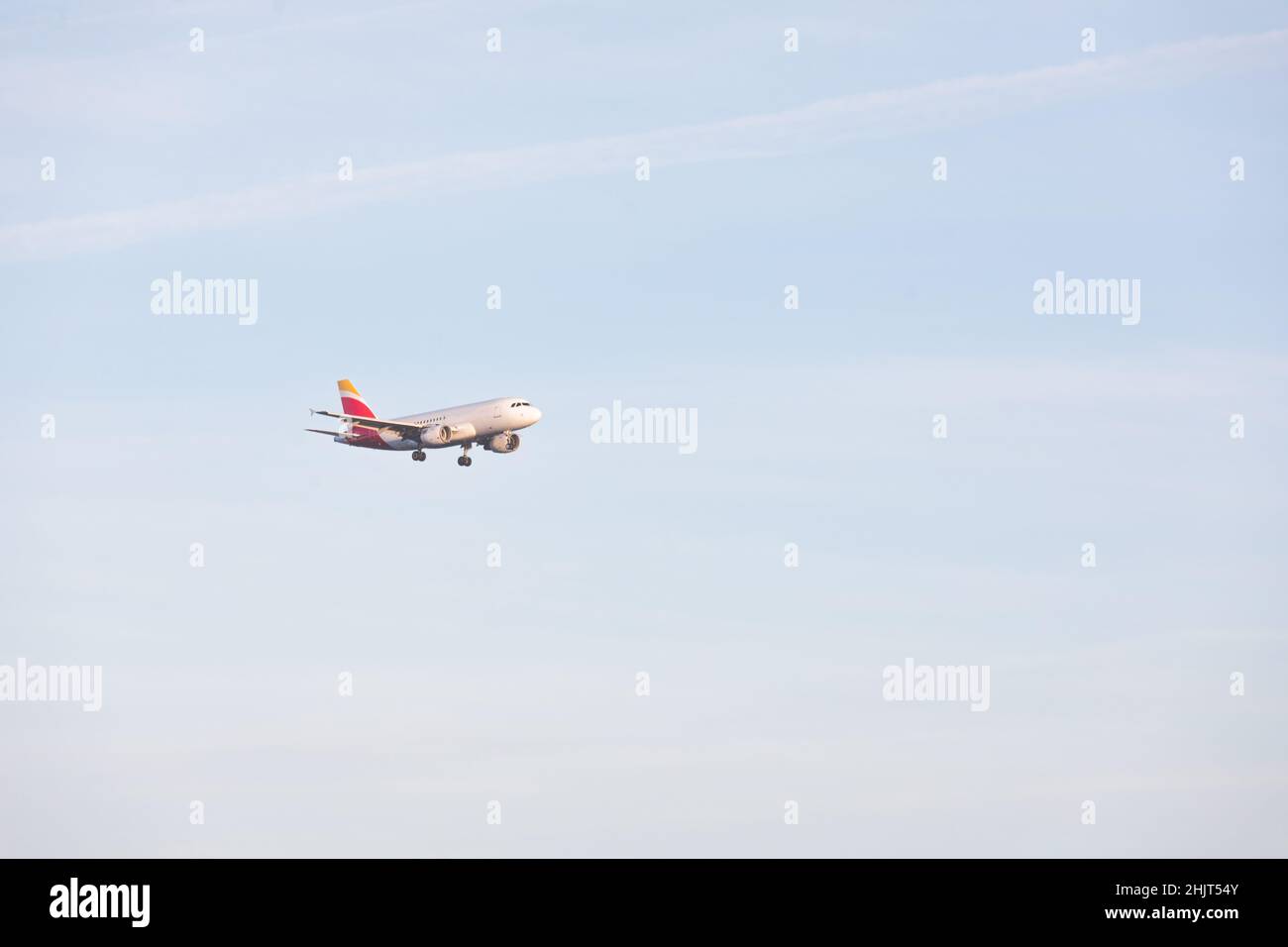 Skyup airplane hi-res stock photography and images - Alamy