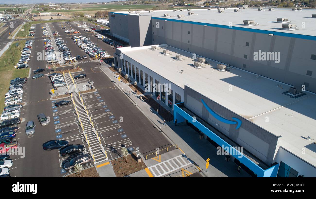 Amazon logo office building hi-res stock photography and images - Alamy