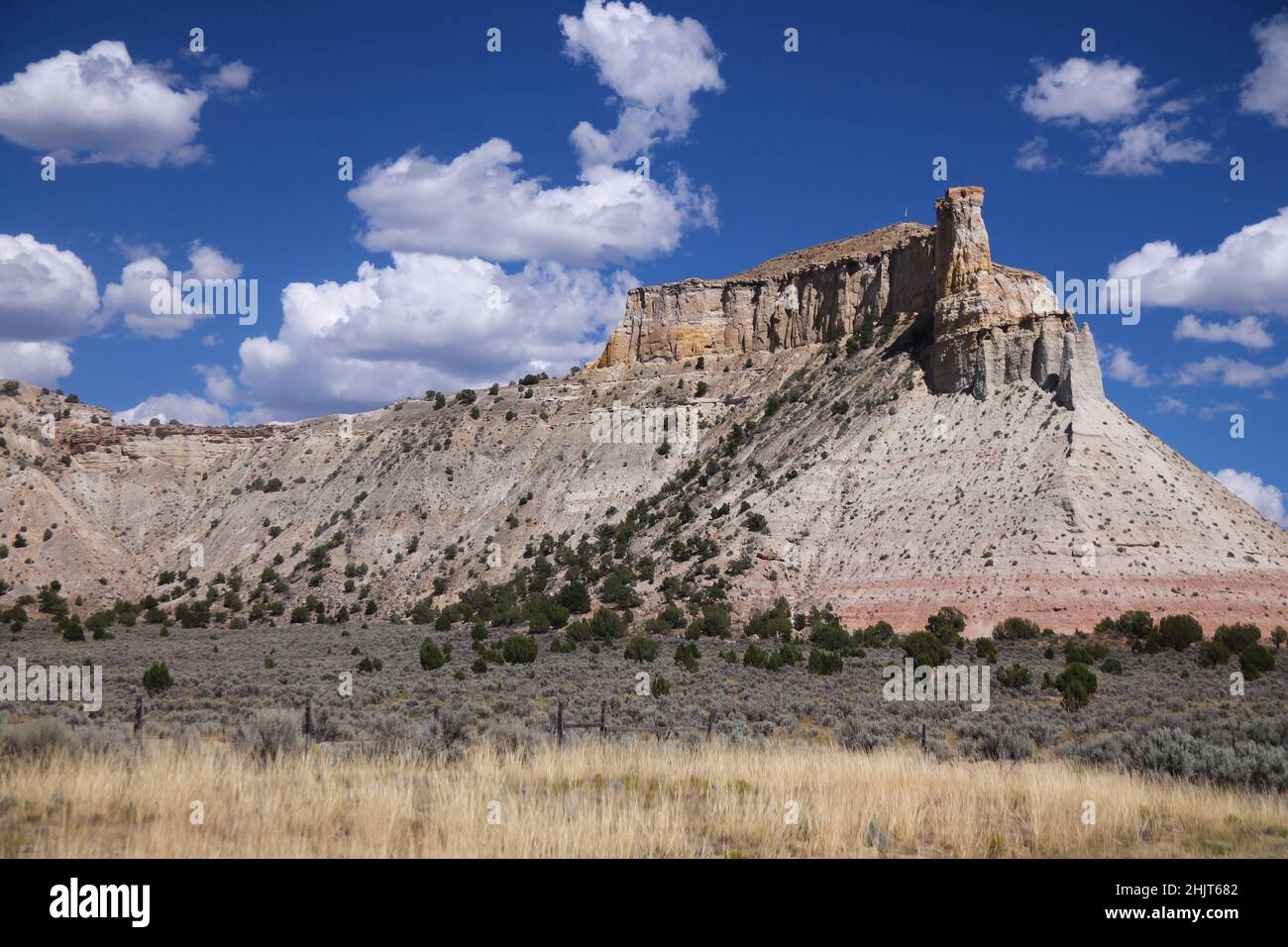 The pink and white mountains around the Kodachrome Basin State Park in ...