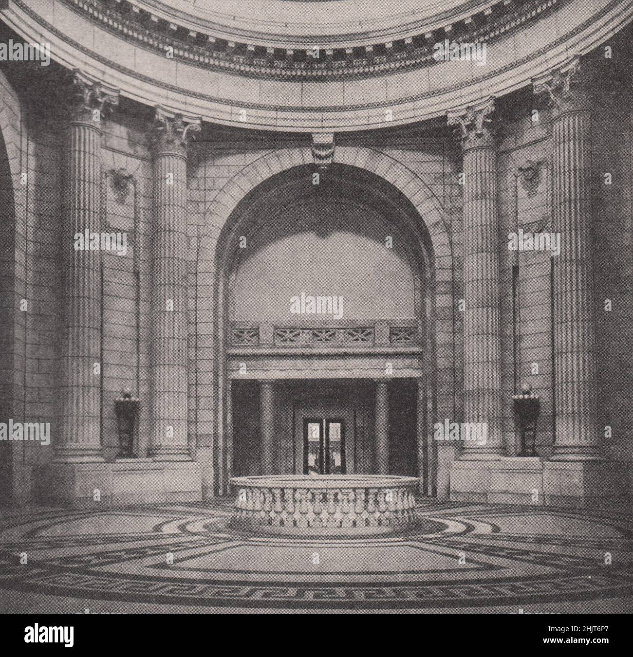 Antechamber hi-res stock photography and images - Alamy