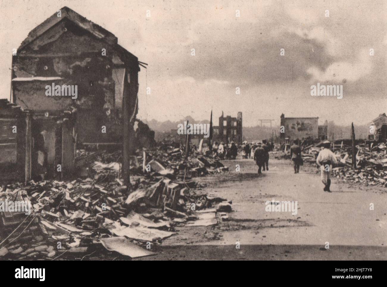 Japan earthquake fire 1923 hi-res stock photography and images - Alamy