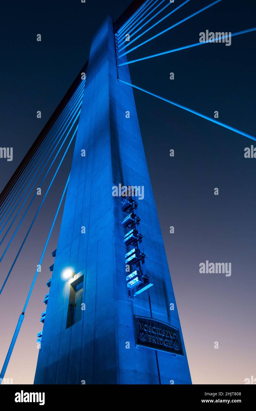 rush hour traffic on theNew Kosciuszko bridge in between Queens and ...