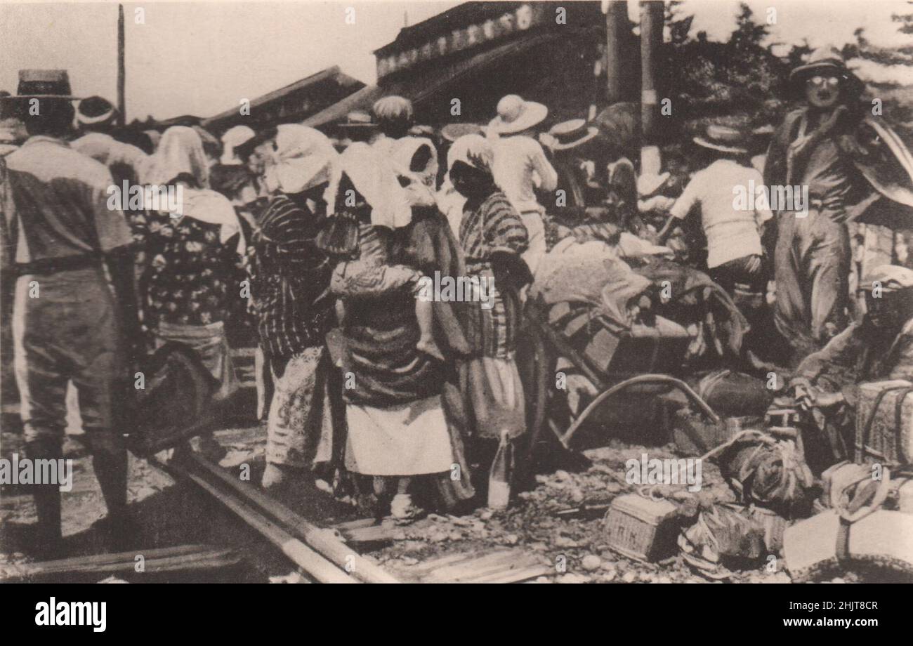 Leaving for the provinces hi-res stock photography and images - Alamy