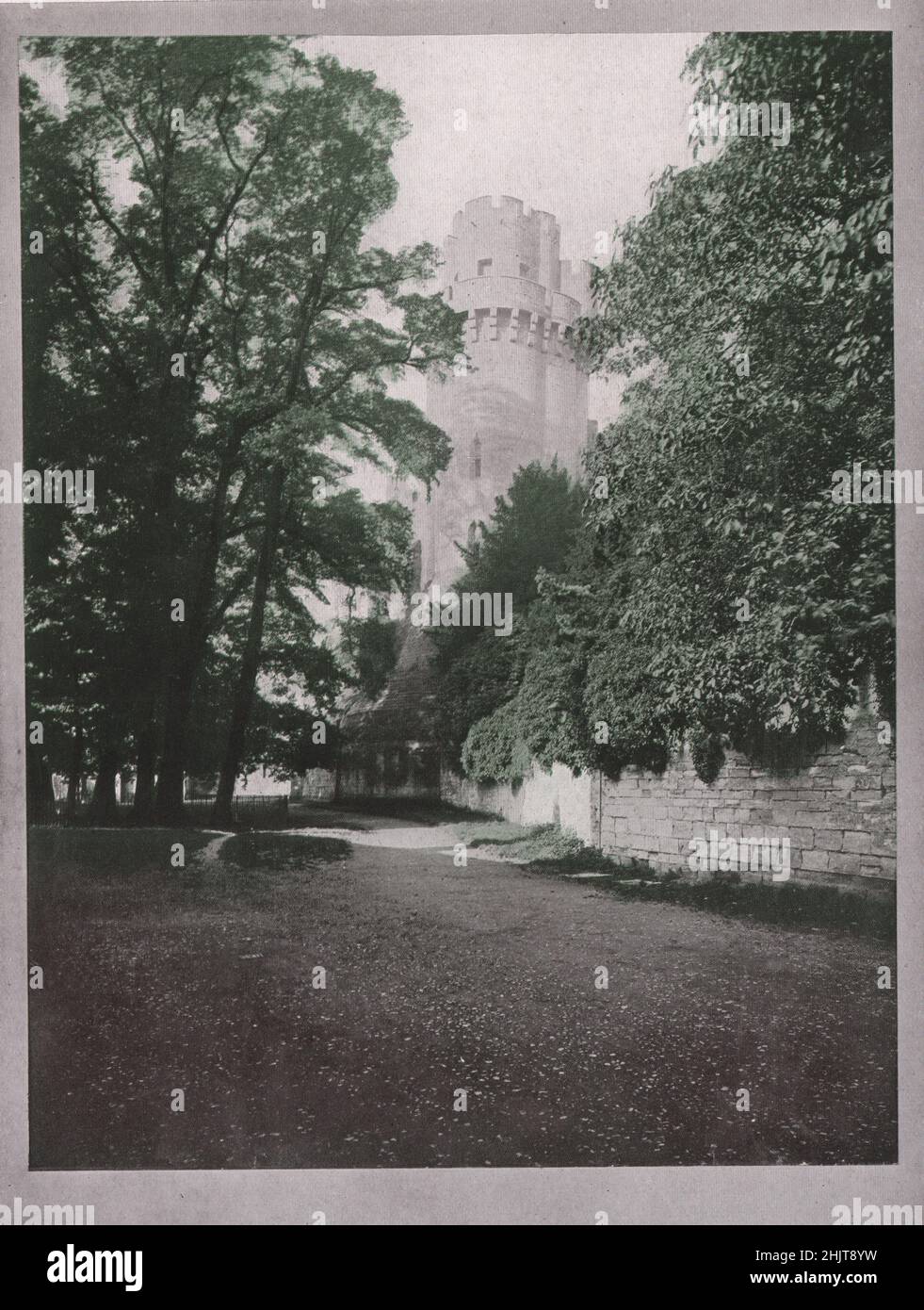 Guys tower at warwick castle hi-res stock photography and images - Alamy