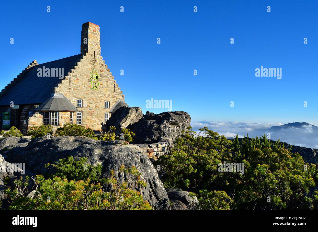 Cape town restaurant table mountain hi-res stock photography and images ...