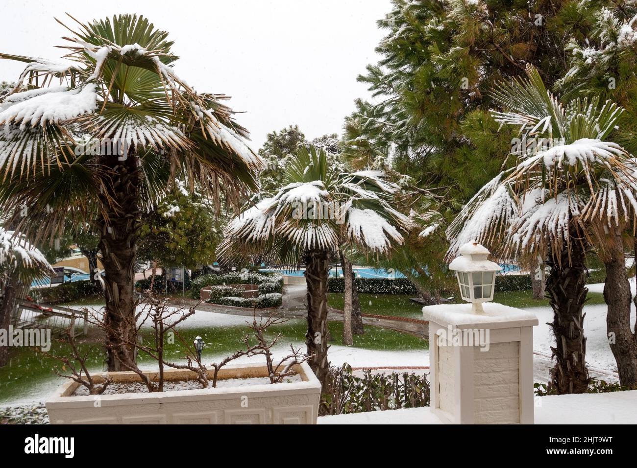 Beaches and coast winter tourism hi-res stock photography and images ...