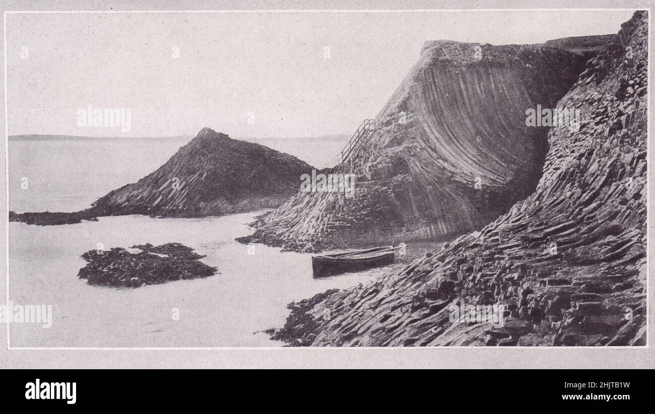 Clamshell cave hi-res stock photography and images - Alamy