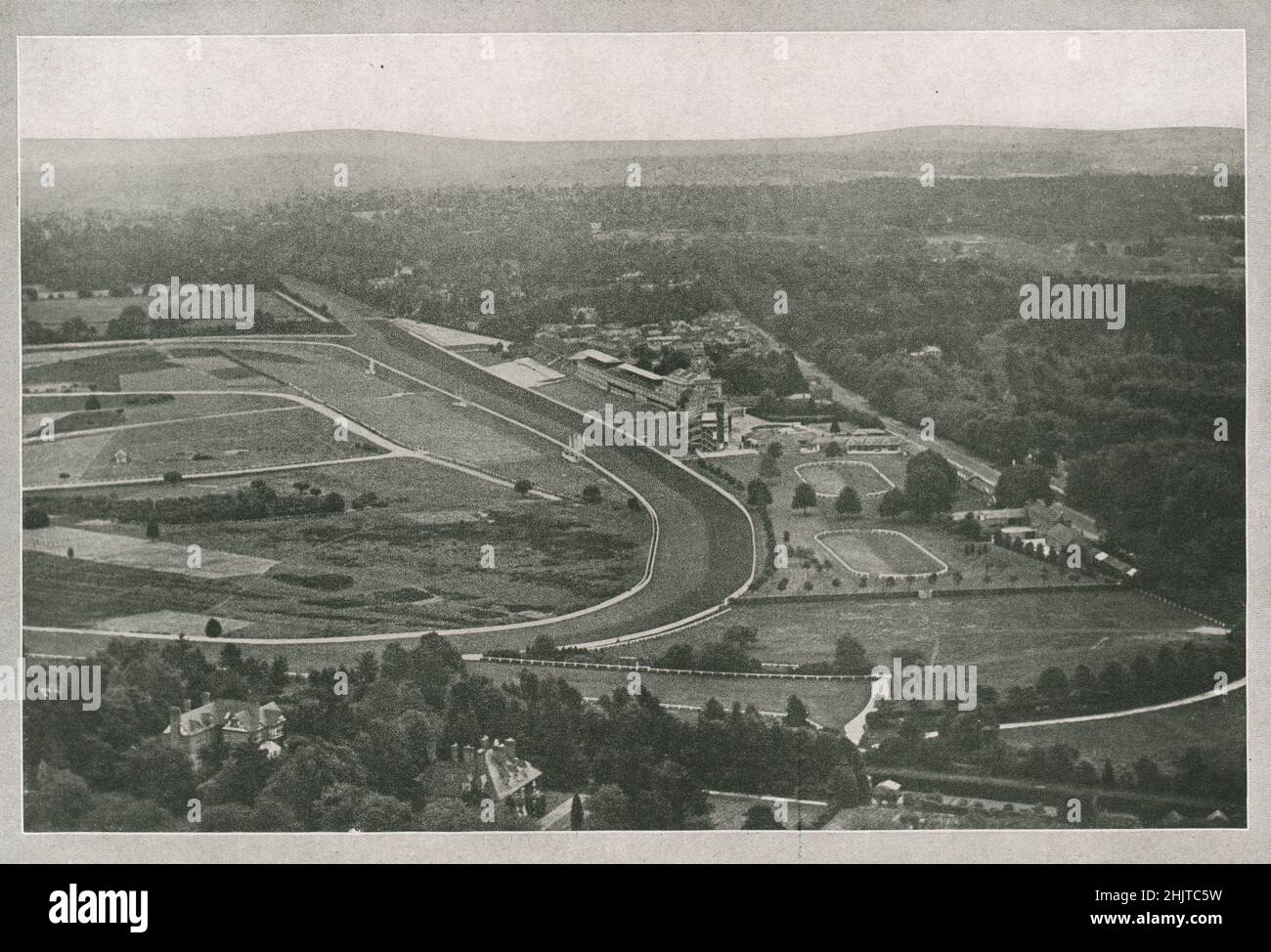 Aerial view of ascot racecourse hi-res stock photography and images - Alamy