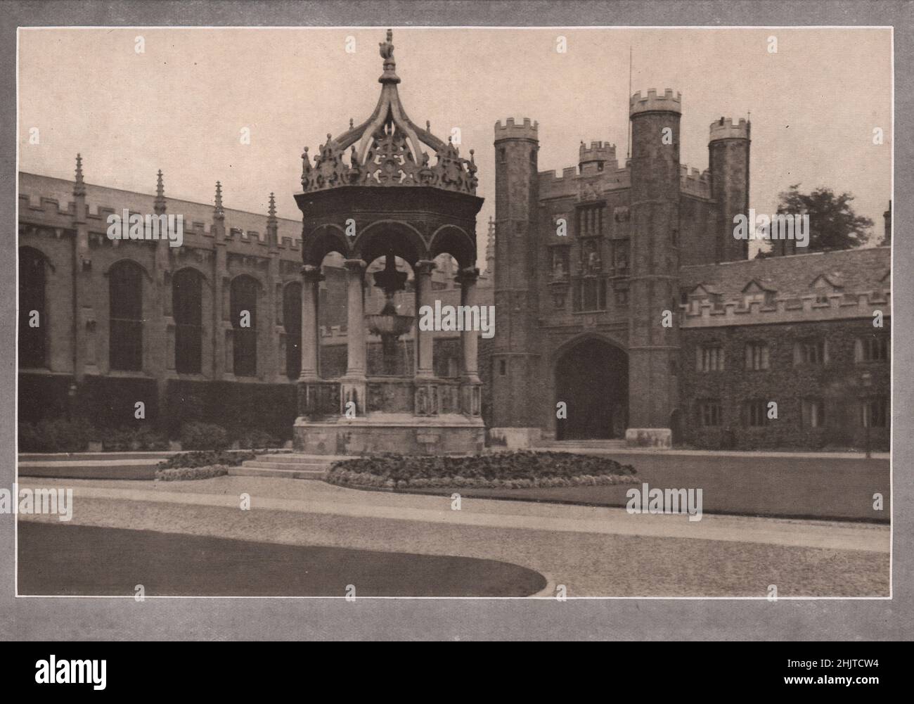 Trinity College: Great Court. Cambridgeshire (1913 Stock Photo - Alamy