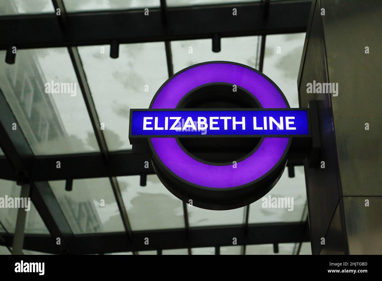 London (UK), 27.01.2022: Illuminated signage for the new Elizabeth line ...