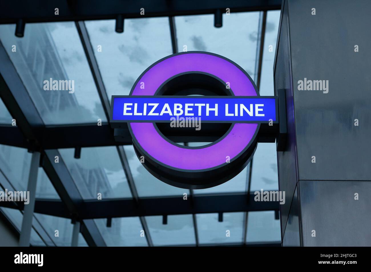 London (UK), 27.01.2022: Illuminated signage for the new Elizabeth line ...
