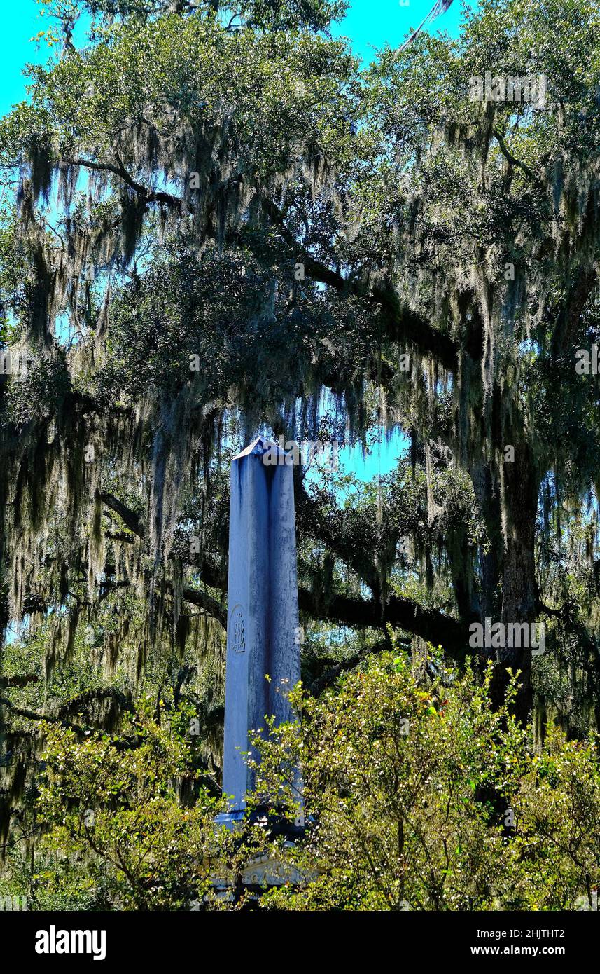 Obelisk cemetery hi-res stock photography and images - Alamy