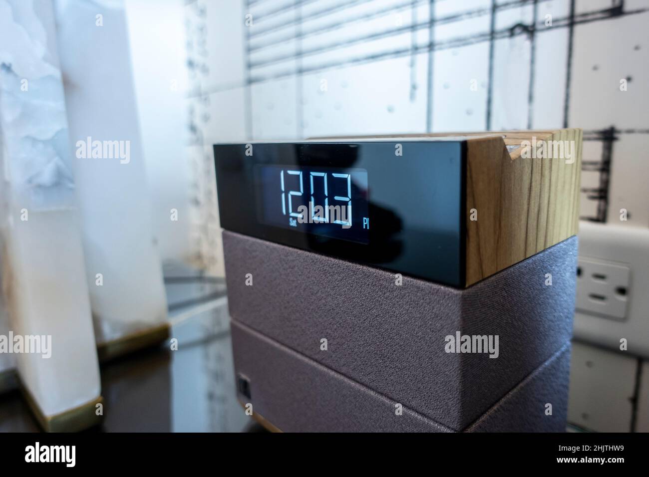 12 hour digital clock hi-res stock photography and images - Alamy