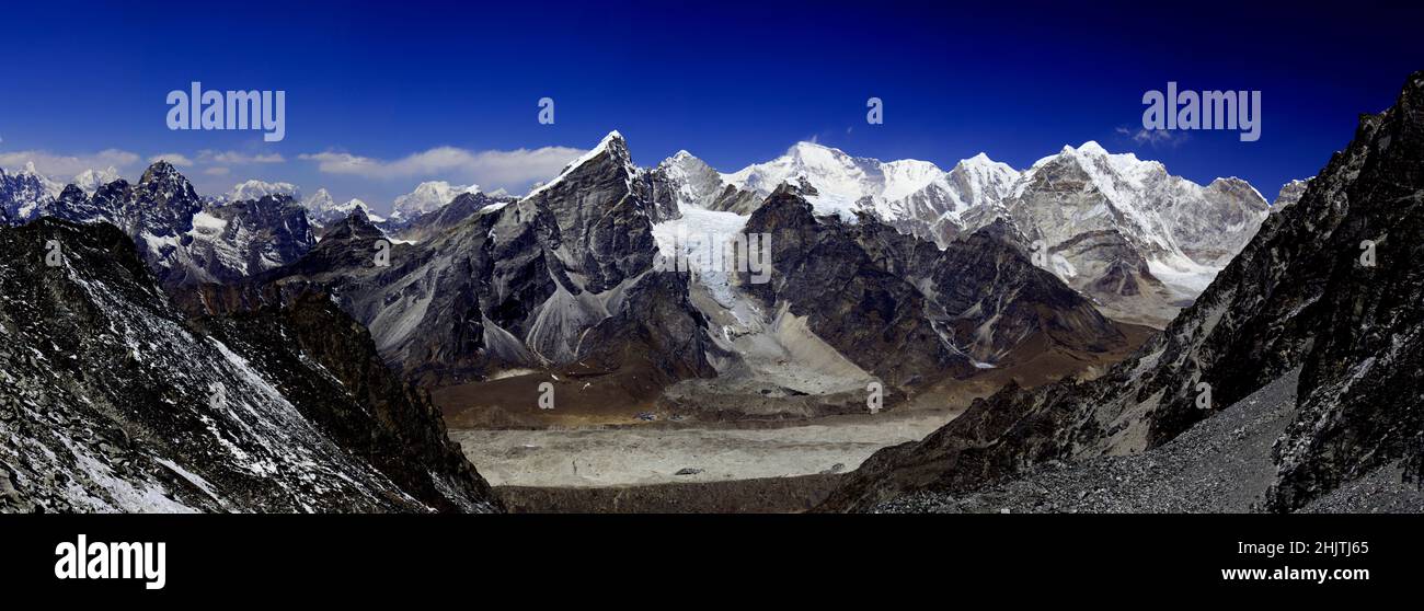 Panorama of mountains and snow in the Himalayas trekking along Everest ...